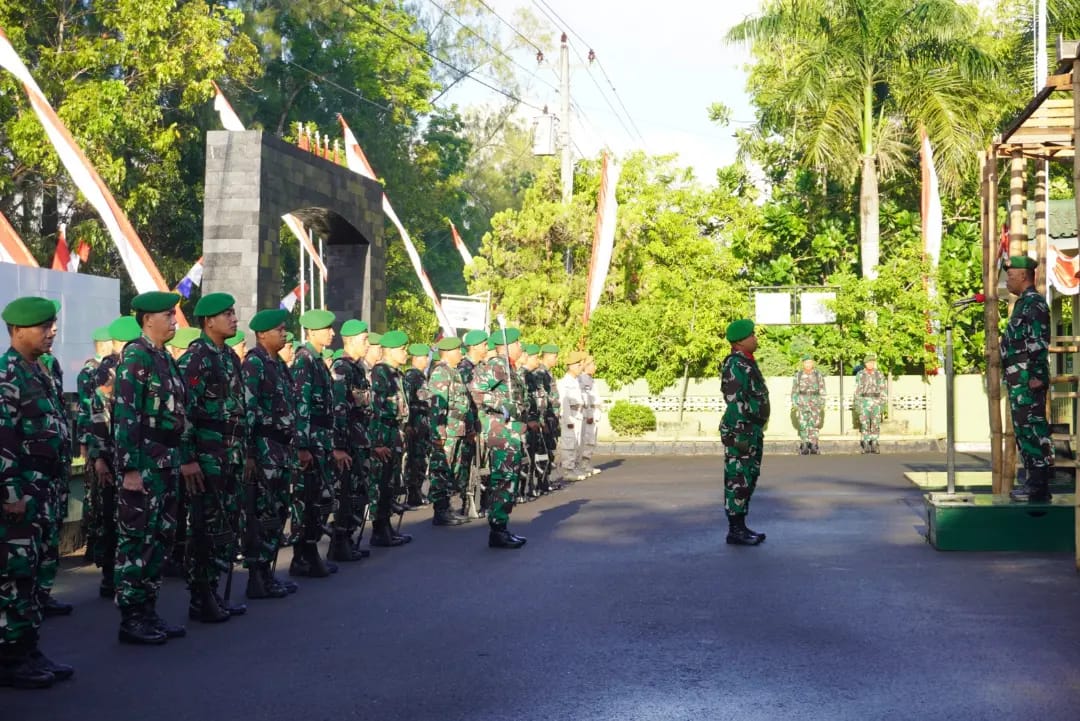 Kodim 0731/Klp Gelar Upacara Pengibaran Bendera Merah Putih - korem072 ...