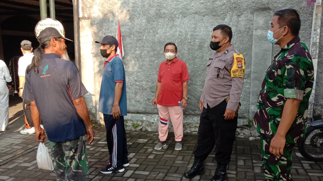 Sambang Kampung Sebagai Sarana Menjaga Kondusifitas Wilayah Binaan